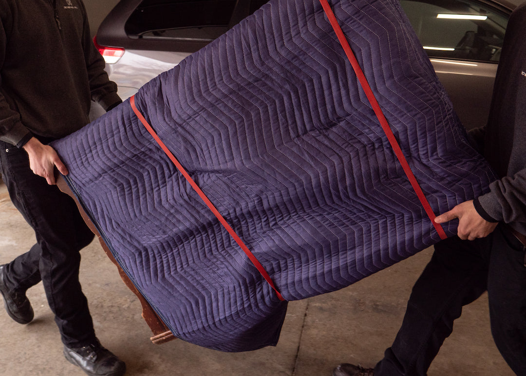How To Choose A Moving Blanket; Packing Blankets & Mover Pads Compared ...